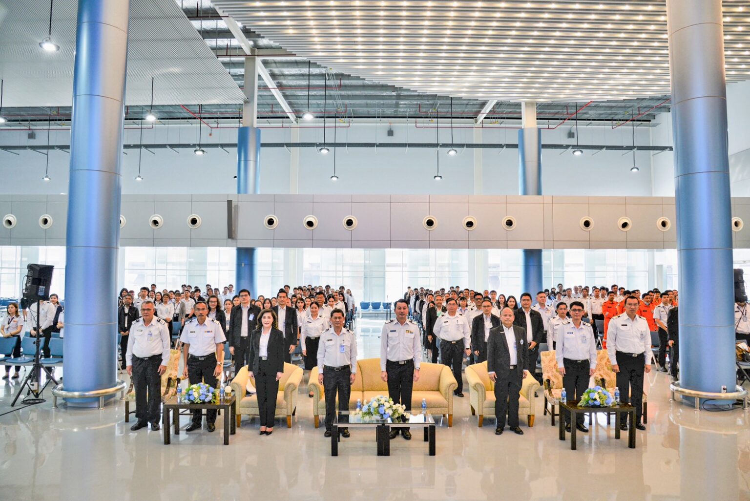 กรรมการผู้อำนวยการใหญ่ AOT พบพนักงานประจำปี 2563 - Airports of Thailand