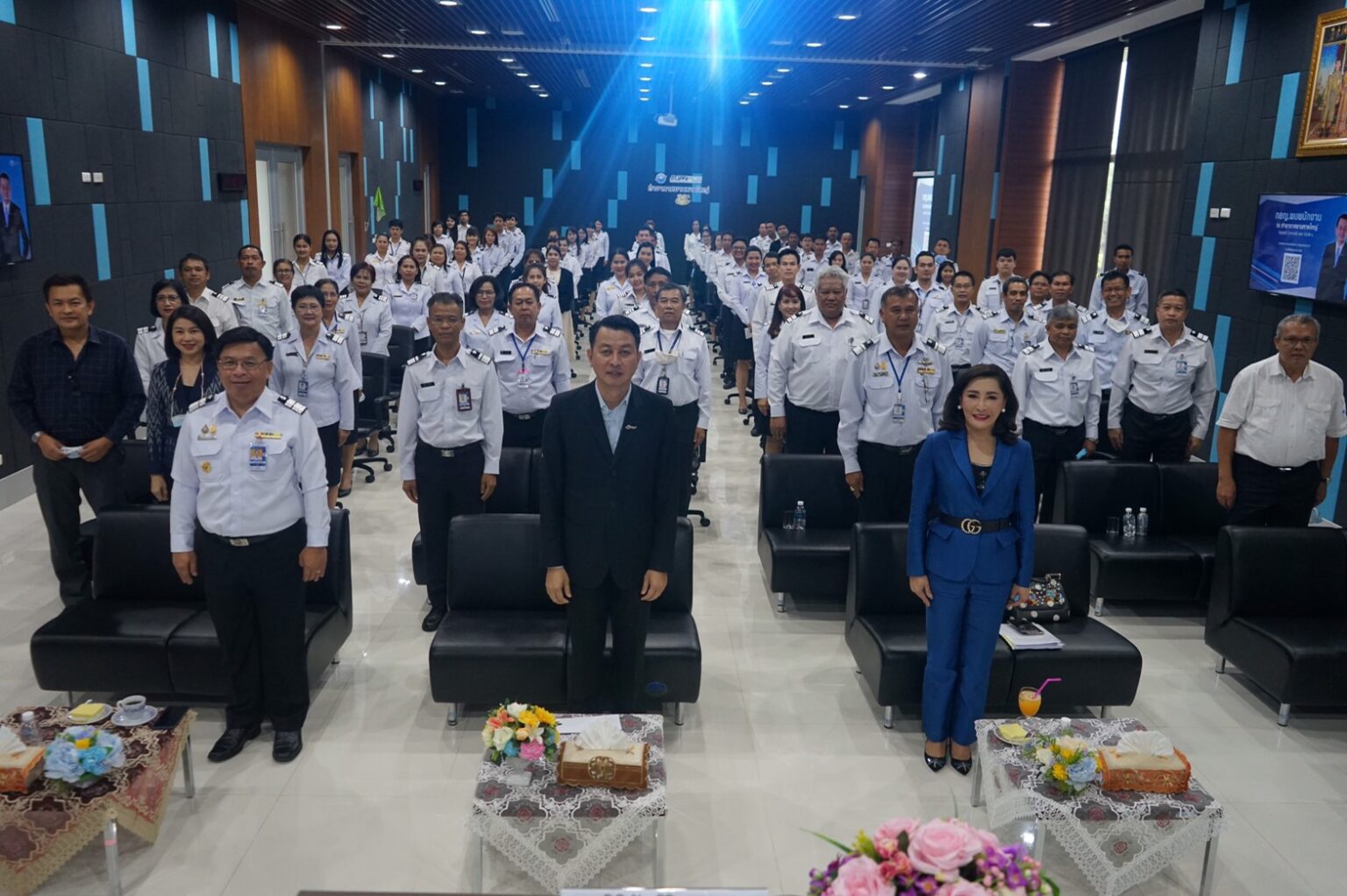 กรรมการผู้อำนวยการใหญ่ AOT พบพนักงานประจำปี 2563 - Airports of Thailand