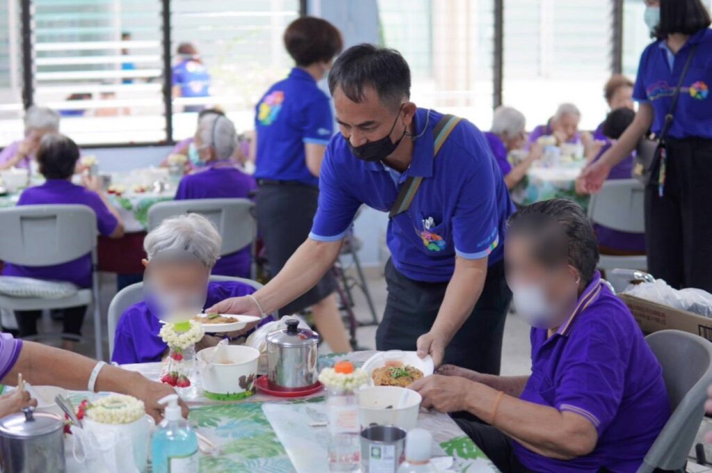 AOT จัดกิจกรรมดูแลผู้สูงวัย ช่วยเหลือกลุ่มเปราะบาง เนื่องในวัน ...